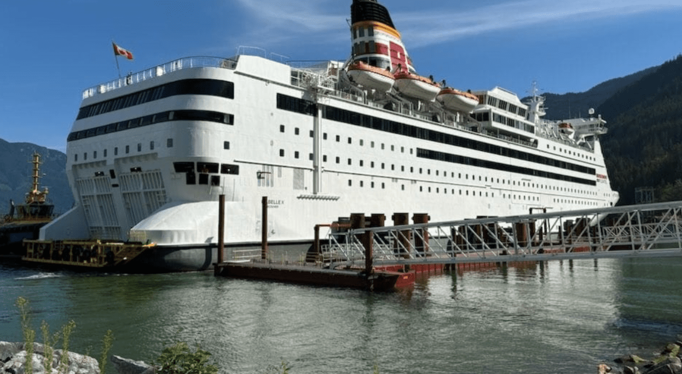 Floatel Arrives at Woodfibre LNG Site in Squamish