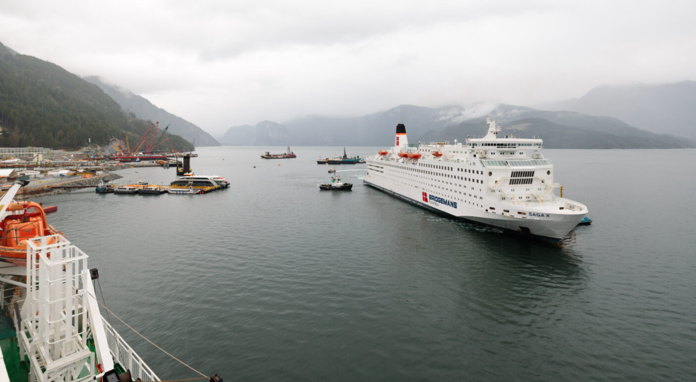 Second Floatel Arrives to House 642 WLNG Workers